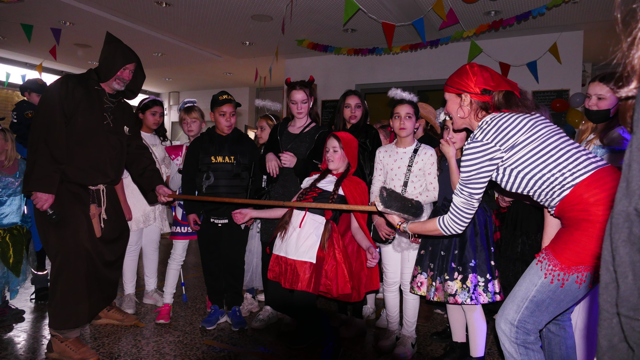 Helau, Helau!!! Endlich wieder auch an der JGRH. – JGRH